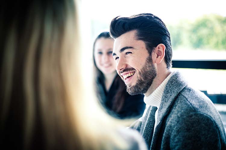 Comment se présenter à un oral : nos conseils ! l Blog Excelia